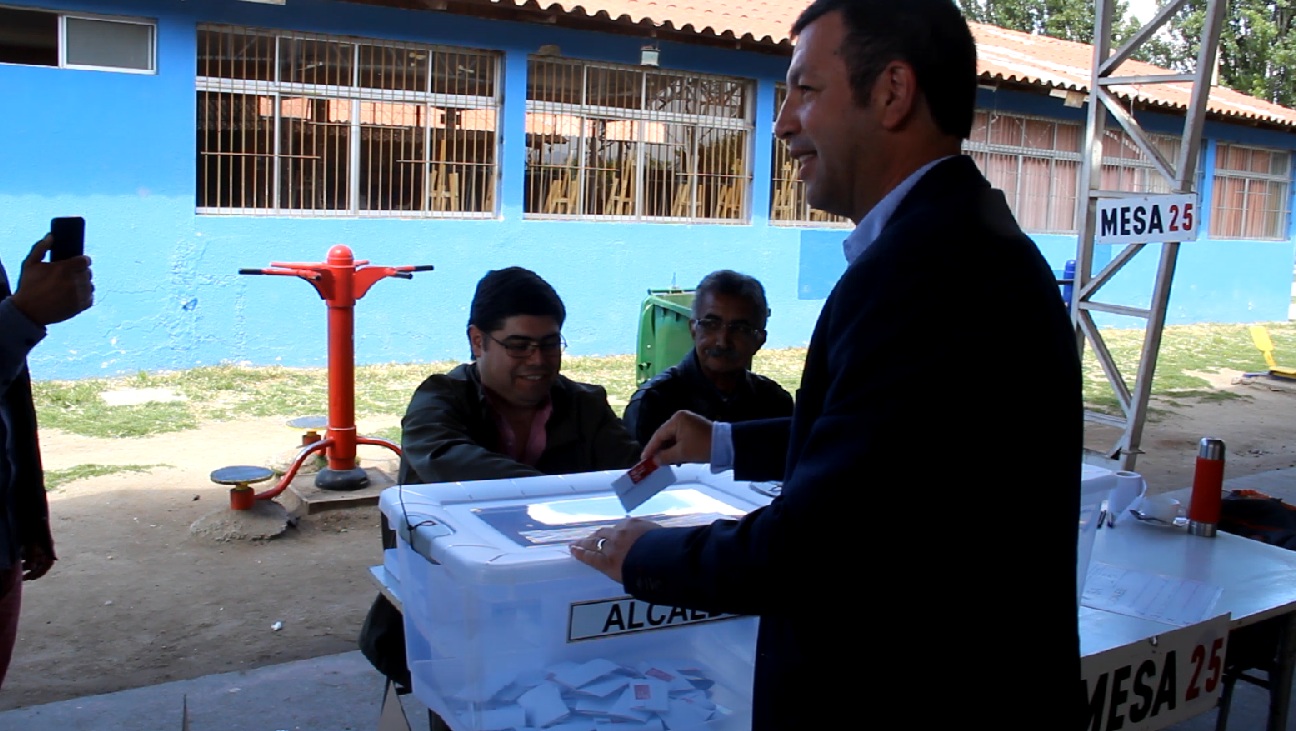 Carlos Adasme Godoy Fue Reelecto Como Alcalde, Período 2016-2020 ...