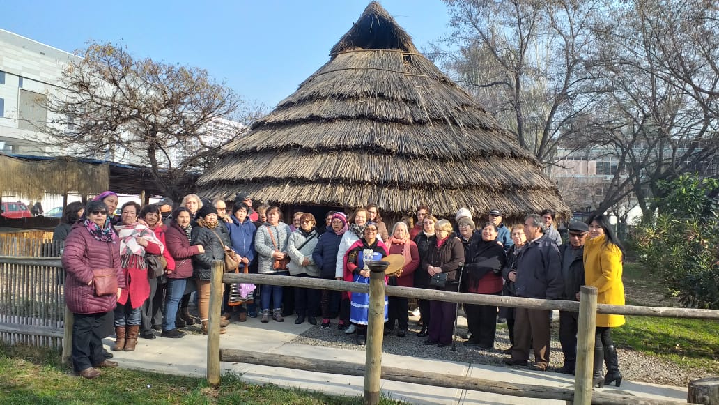 ADULTOS MAYORES DE ISLA DE MAIPO VISITARON RUKA MAPUCHE KUYEN RAYEN ...